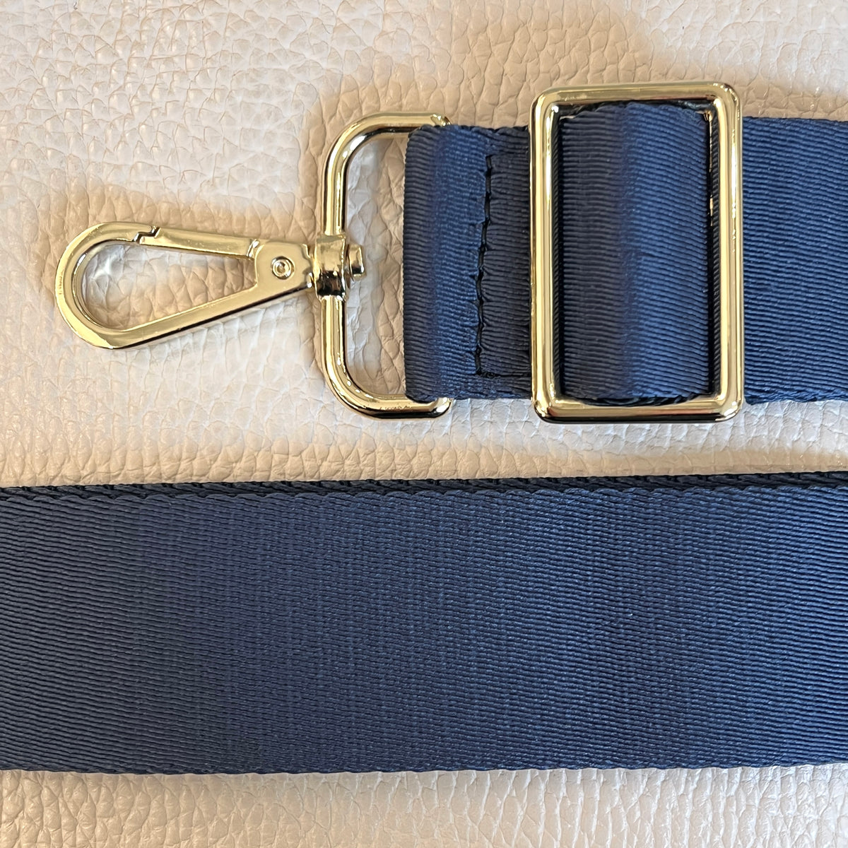 NAVY SMOOTH WEAVE (slim) – Meg & Bee